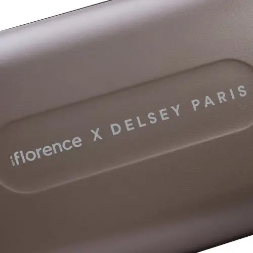 FLORENCE BY MILLS X DELSEY PARIS Catch Flights Expandable 24" Medium Spinner