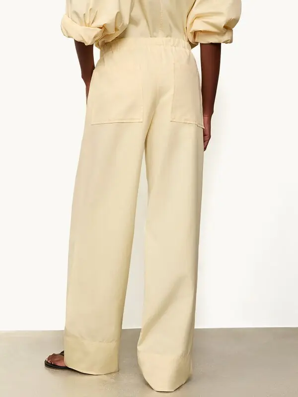 TOTEME Twisted Seam Boxer Trousers - Straw