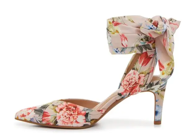 KELLY & KATIE Pumps With Bow Detailing