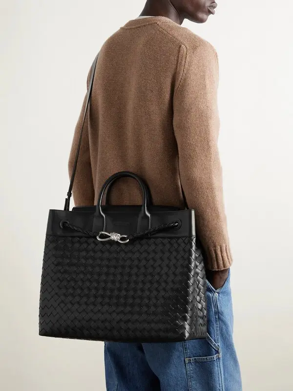 Bottega Veneta Andiamo Large Intrecciato Leather Messenger Bag - Black