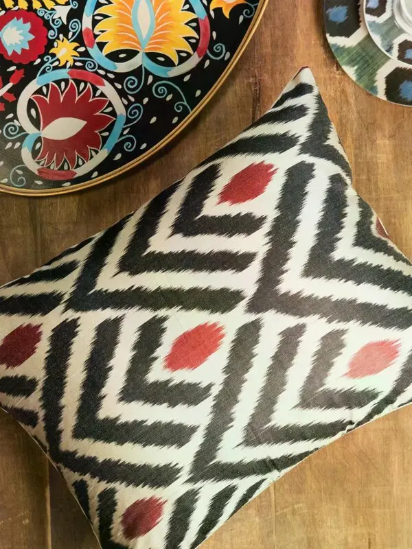 LES-OTTOMANS Ikat-print Silk Cushion