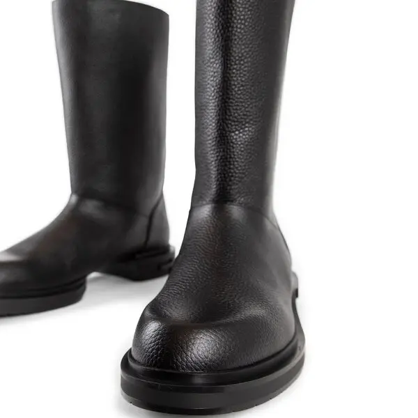 Fendi Leather Frame Boots - Black