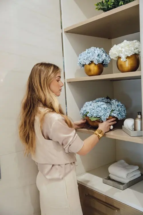 COCOBELLA Auden Realtouch Hydrangea Arrangement - Snow