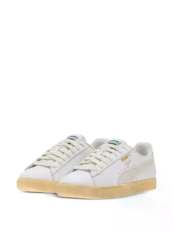 PUMA Clyde Vintage Leather Sneakers - White