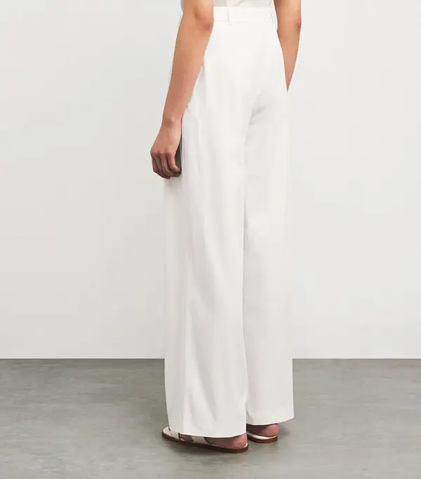 Eleventy Tailored Trousers With Pleated Detail