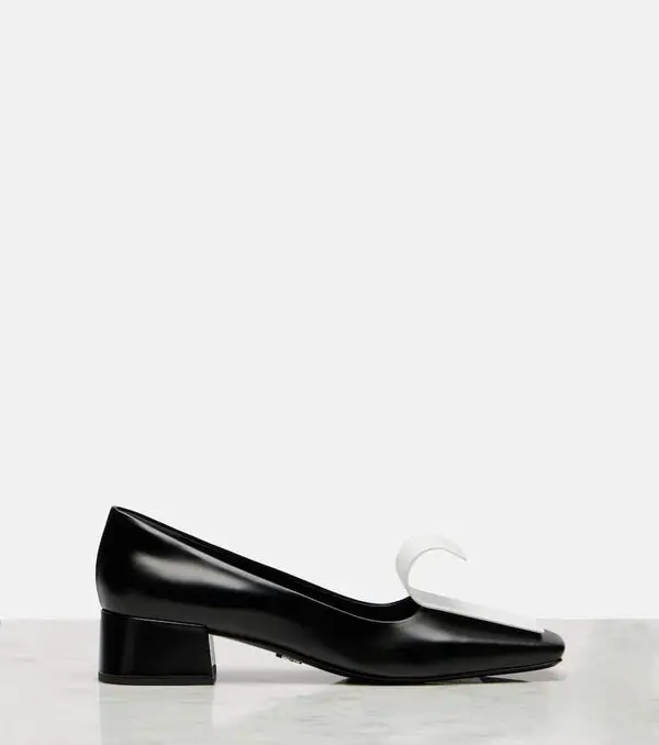 Prada Leather Pumps - Black