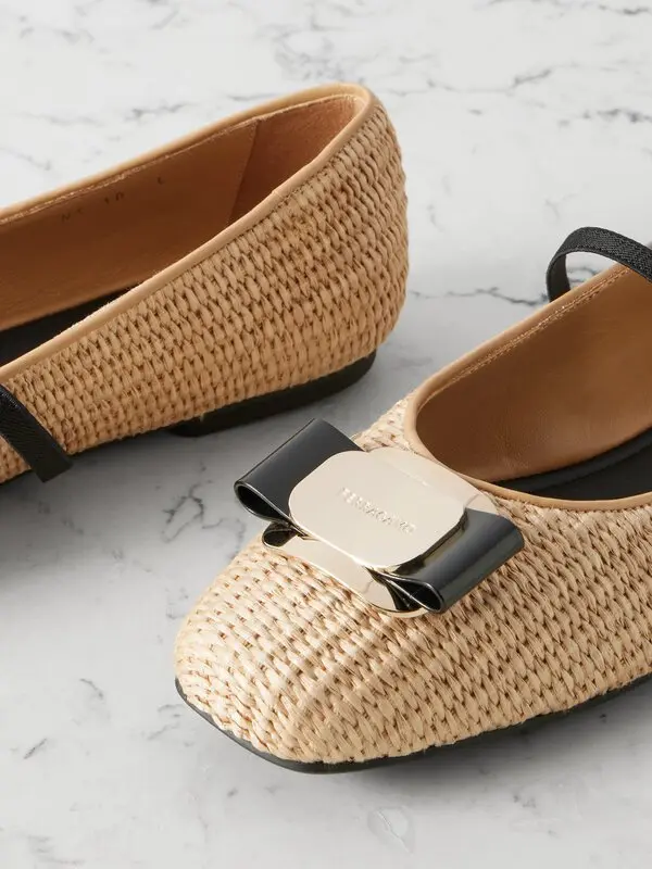 FERRAGAMO Vara Raffia Flats - Neutrals
