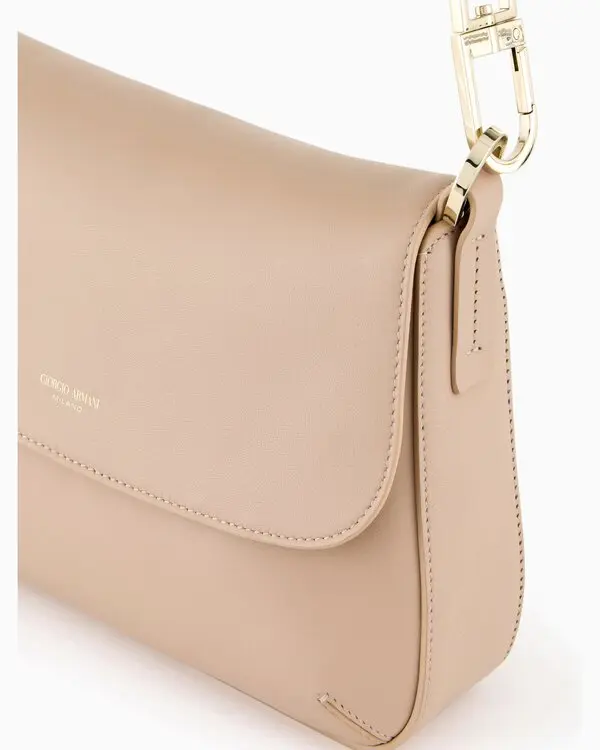 Giorgio Armani ベージュレザー首輪 Giorgio Armani Medium La Prima Soft Bag - Beige | Editorialist