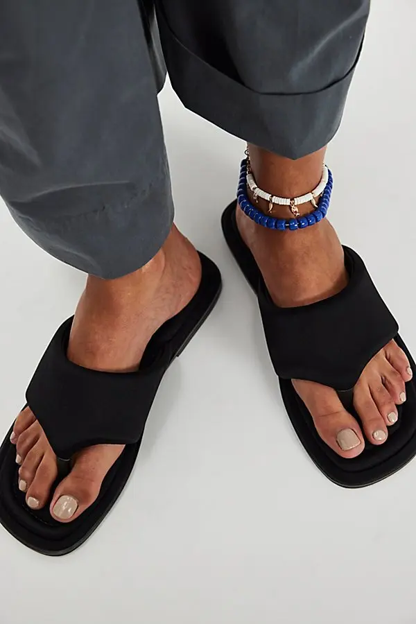 Intentionally Blank Seoul Thong Sandals