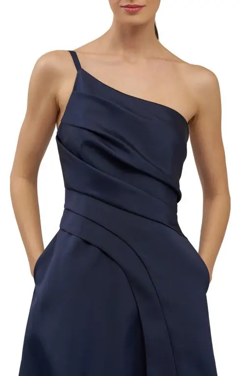 KAY UNGER Jillian One-shoulder Gown
