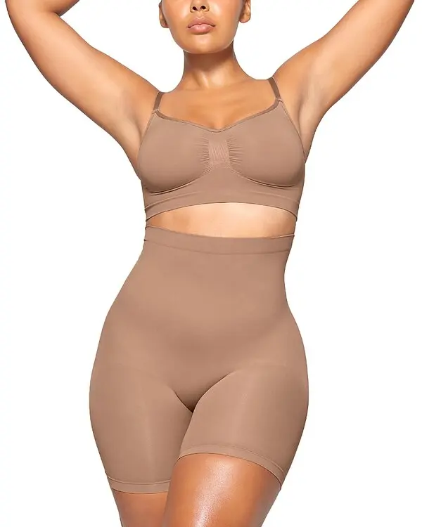 SKIMS Seamless Sculpt Mid Thigh Shorts - Sienna