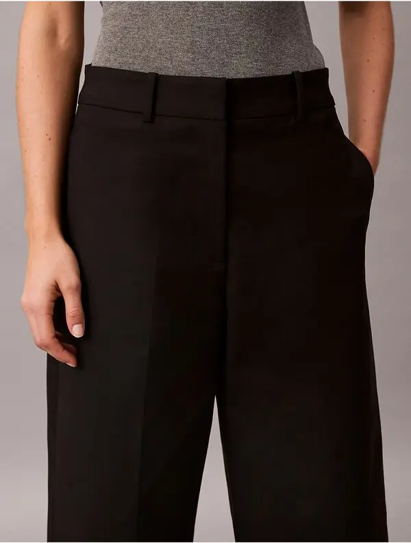 Calvin Klein Wide Leg Cropped Chino Pant - Black