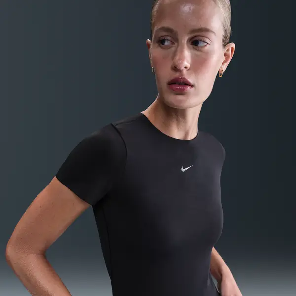 Nike Form Short-sleeve Top - Black