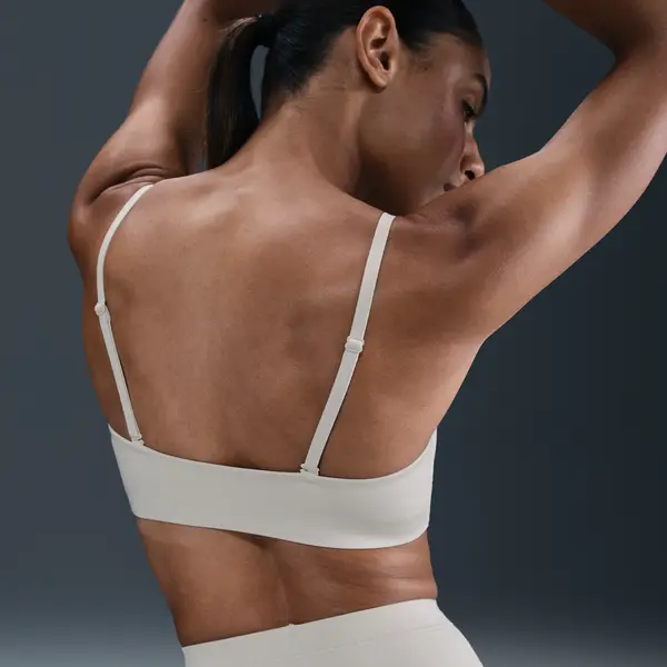 Nike Form Light-support Non-padded Triangle Sports Bra