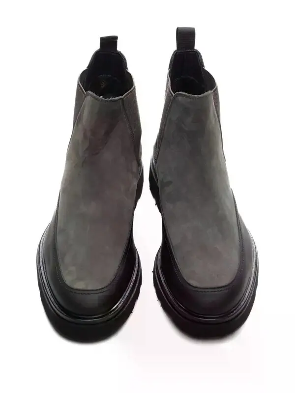 POCHE PARIS Leather Chelsea Boots