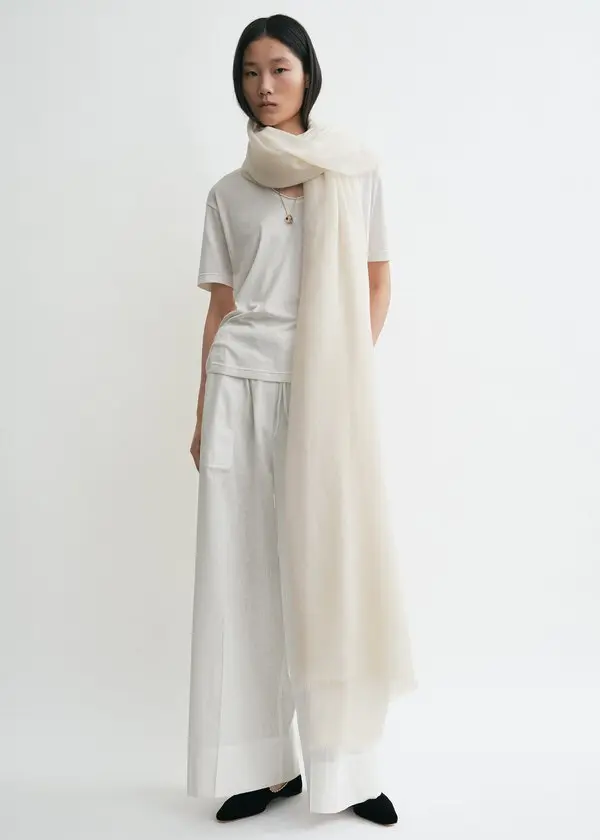 TOTEME Light Wool Blanket Scarf - White
