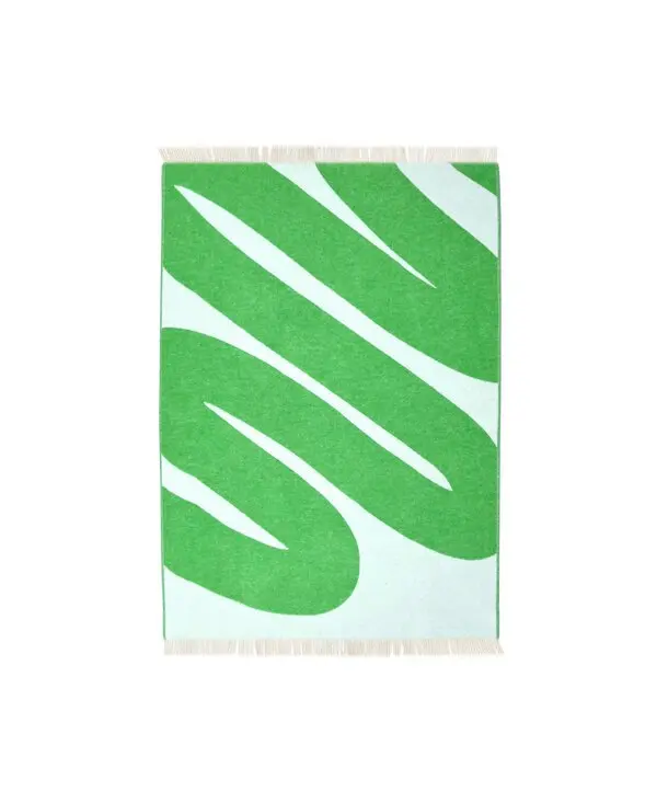MAISON DEUX Swirl Cobalt Blanket, 4.25' X 6.5 - White
