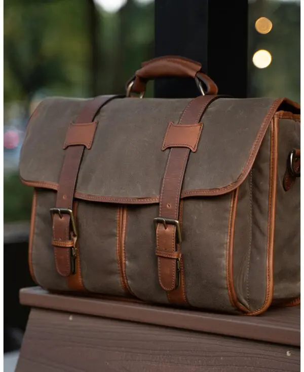 KORCHMAR Garfield Laptop Briefcase - Olive