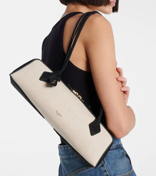 Alaïa Le Teckel Medium Shoulder Bag - Beige