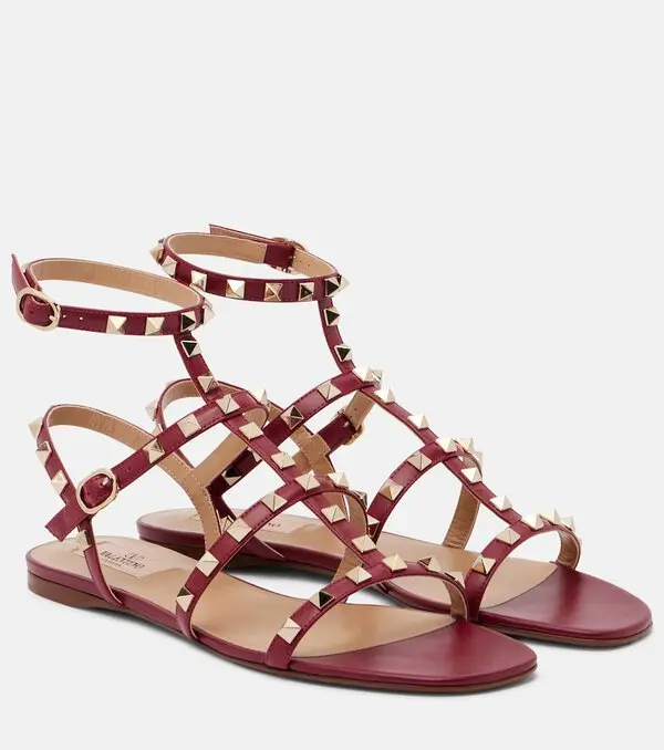 Valentino Garavani Rockstud Leather Sandals - Burgundy