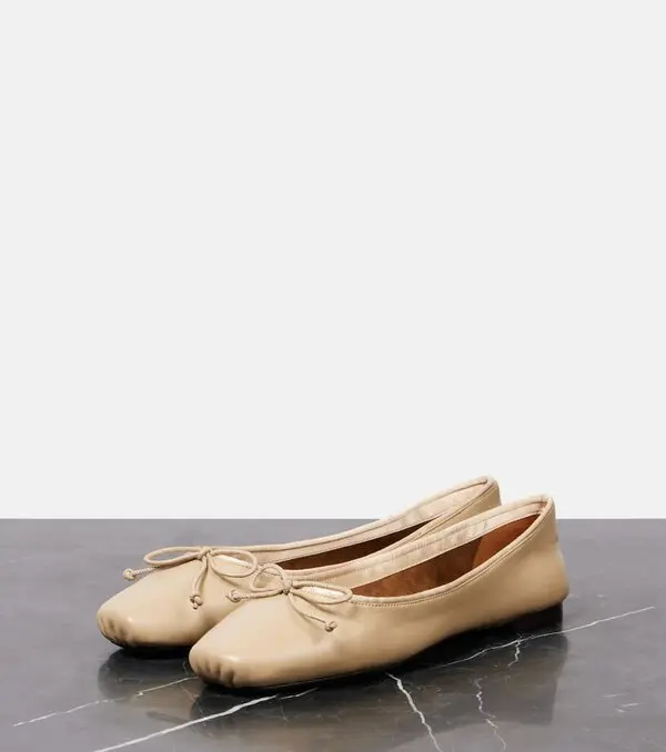Khaite Charlotte Leather Ballet Flats - Beige