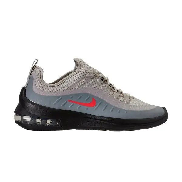 Nike Air Max Axis Sneakers