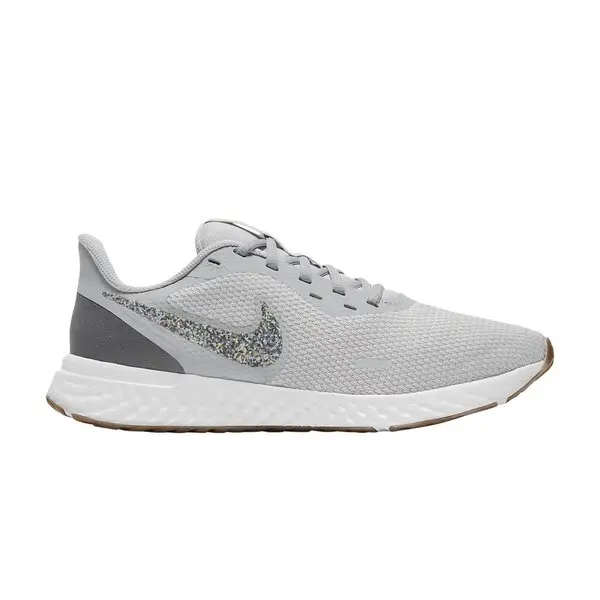 Nike Revolution 5 Premium Sneakers