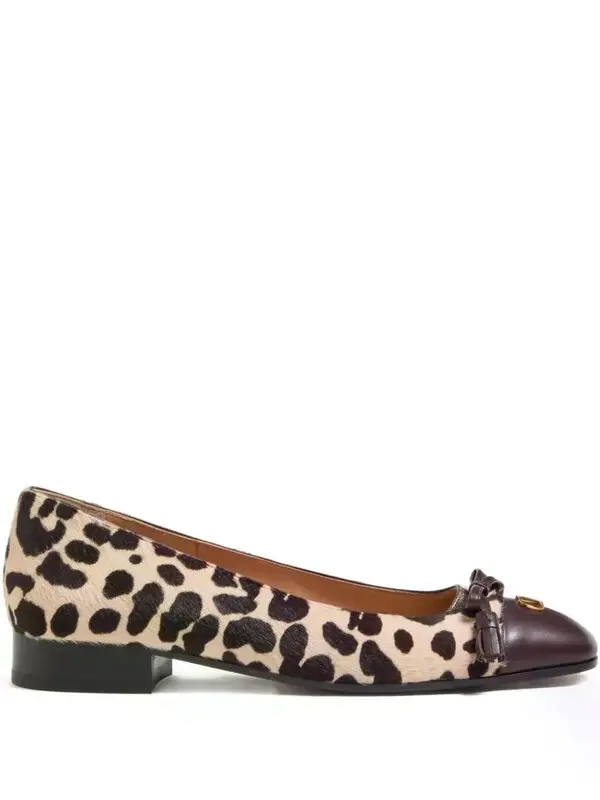 Valentino Garavani Leopard Print Ballet Flats - Neutrals