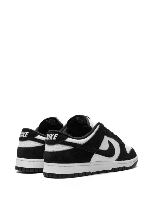 Nike Dunk Low Sneakers