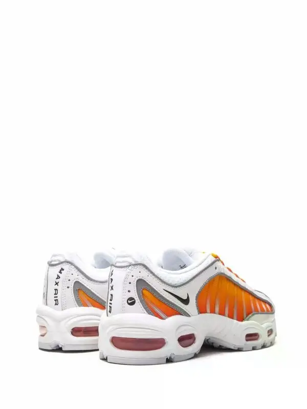 Nike Tailwind Iv Low-top Sneakers - White