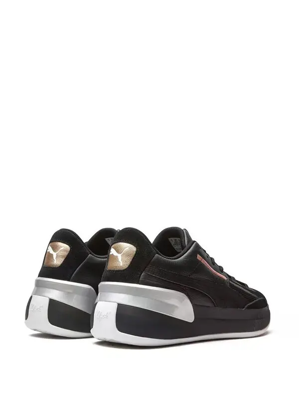 PUMA Clyde Low-top Sneakers