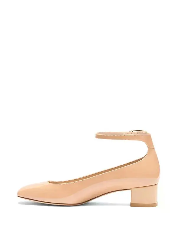 STUART WEITZMAN 35mm Jane Pumps