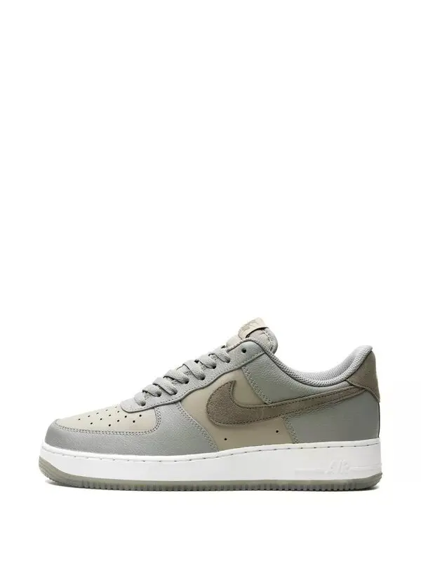 Nike Air Force 1 '07 Lv8 Sneakers - Grey