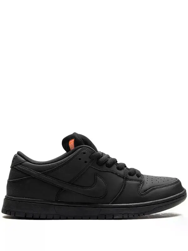 Nike Low Top Sneakers - Black