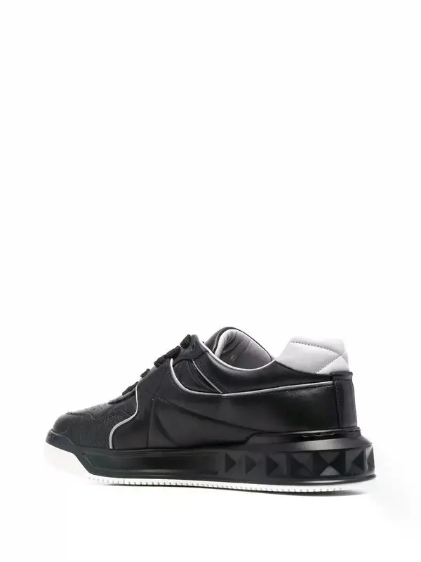Valentino Garavani One Stud Low-top Sneakers