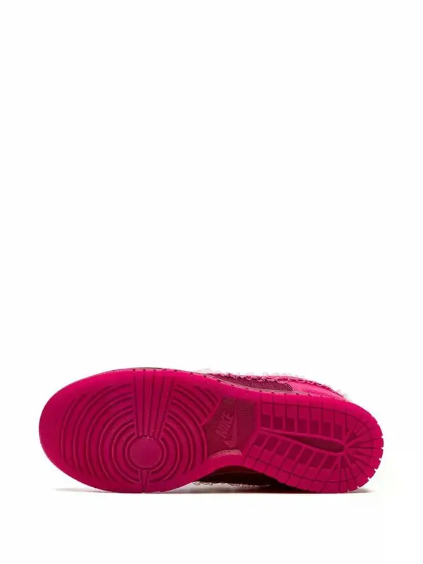 Nike Dunk Low Sneakers
