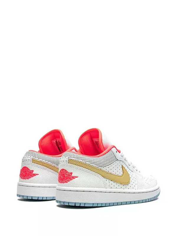 JORDAN Air 1 Low Se "sesame/flash Crimson" Sneakers - White