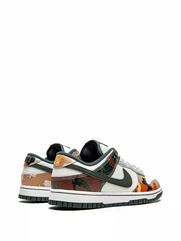 Nike Dunk Low Se Multi-camo Sneakers - Green