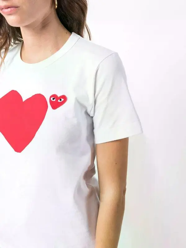Play Comme Des Garcon Signature Heart Logo-patch T-shirt