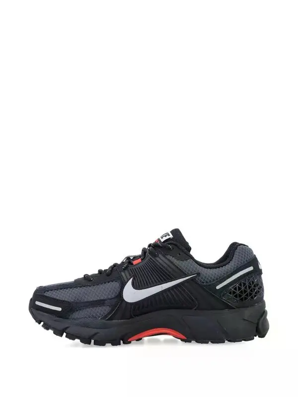 Nike Zoom Vomero 5 Sneakers