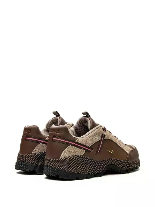 Nike Jacquemus X Humara Lx Sneakers - Brown
