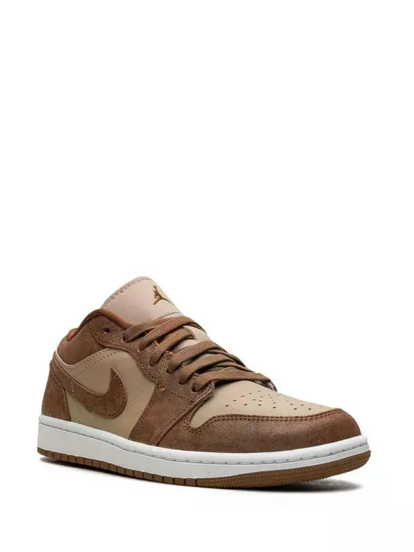 JORDAN Air 1 Low Sneakers - Brown