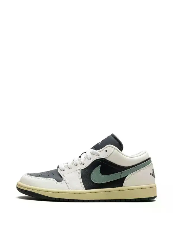 JORDAN Air 1 Low Sneakers
