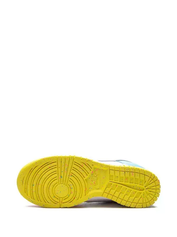 Nike Dunk Low Se Easter Sneakers - White