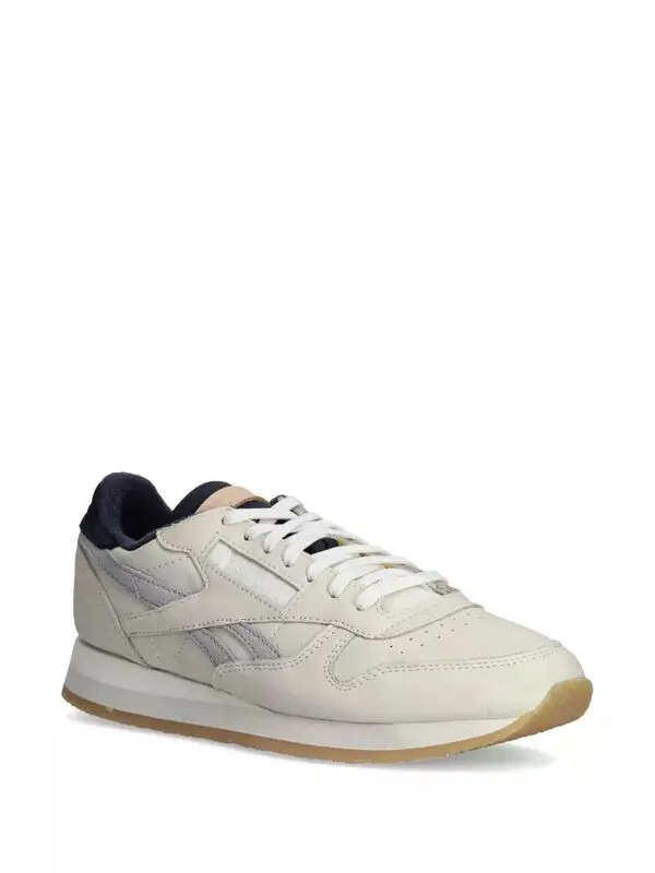 REEBOK Classic Sneakers