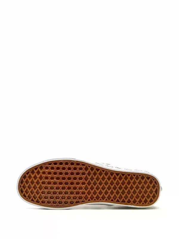 VANS Classic Slip-on Sneakers - White