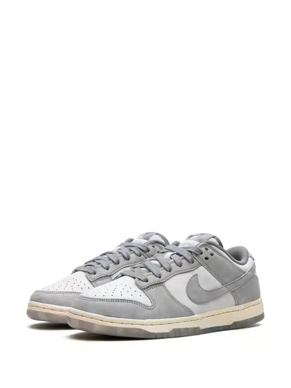 Nike Dunk Low Sneakers - Grey