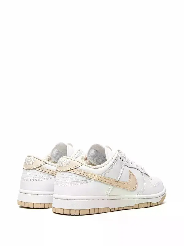 Nike Dunk Low Pearl Sneakers - White
