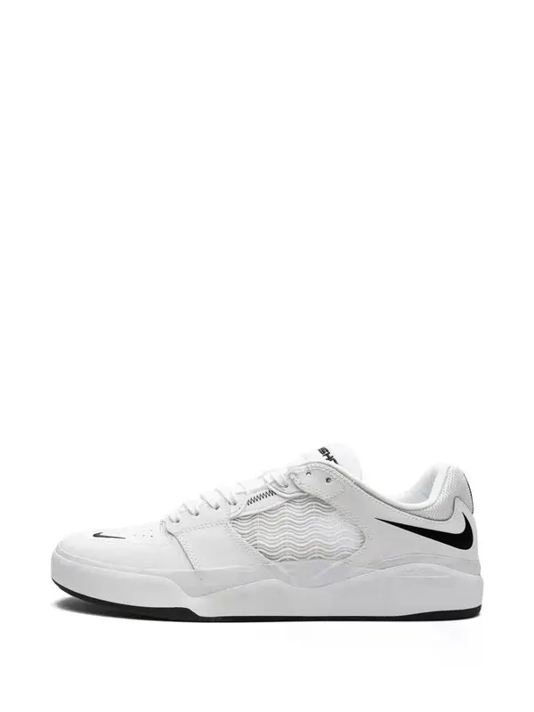 Nike Sb Ishod Premium Low-top Sneakers