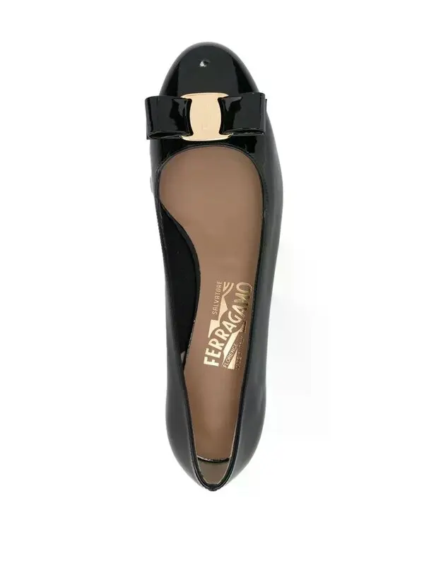 FERRAGAMO Vara Bow Pumps - Black